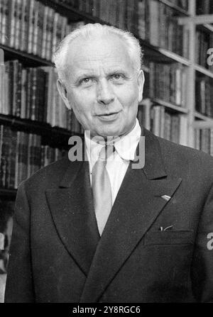 Louis Aragon (1897 – 1982) French poet Stock Photo - Alamy