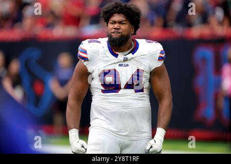 Buffalo Bills defensive end Dawuane Smoot (94) readies in position ...