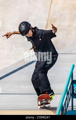 Liz Akama (JPN) competes in the Skateboarding Street W Finals 2024 ...