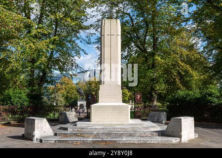 The War Memorial at Forbury Park, Reading, Berkshire in the UK Stock ...