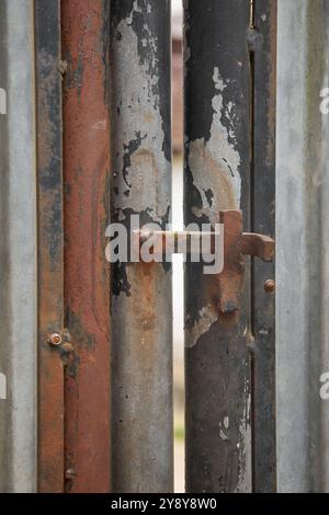 close up of a rusty metal deadbolt Stock Photo - Alamy