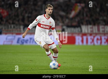 Atakan Karazor (VFB Stuttgart), action, duels against Mikkel Kaufmann ...
