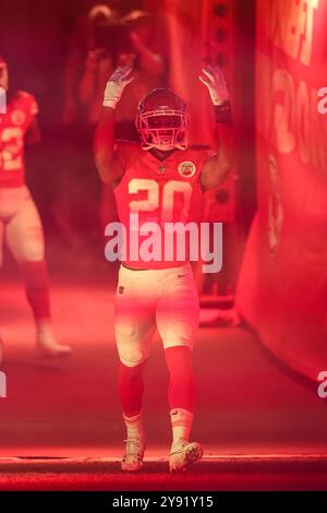 New Orleans Saints safety Justin Reid (21) tackles Denver Broncos wide ...