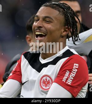Jean-Matteo fotografiert beim Fußball Euro League Spiel Eintracht ...