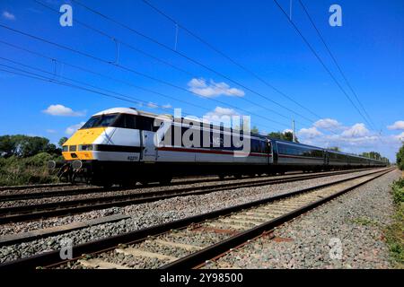82211 LNER, White Livery train, East Coast Main Line Railway, Stevenage ...