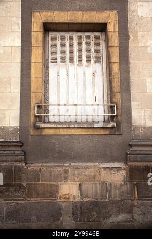 Weathered and dirty slum in a French village Stock Photo - Alamy