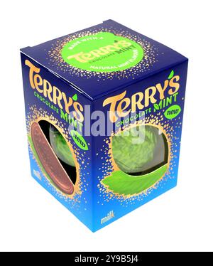 Terry's milk chocolate mint made with natural mint flavour in a 145g ...
