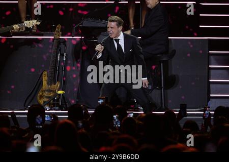 Luis Miguel in Concert Singer Luis Miguel performs on stage during the ...