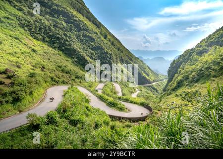 Tham Ma pass slope in Ha Giang provice, Vietnam Stock Photo - Alamy