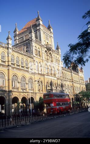 India, Mumbai, (Bombay), Mahatma Ghandi Road, Fort Area, the ...