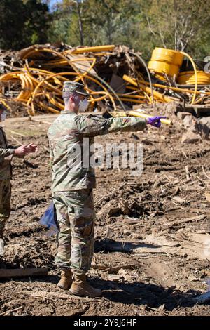 Tennessee Army National Guard 45th WMD-CST team arrives at U.S.S ...