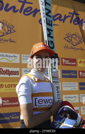 Selina Freitag (WSC Erzgebirge Oberwiesenthal) bejubelt ihren zweiten ...