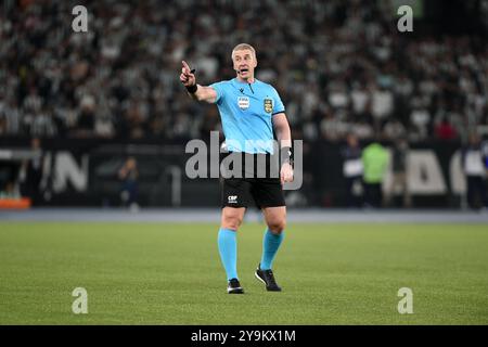 Referee Anderson Daronco during the match between Corinthians and São ...