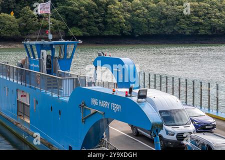 King Harry Ferry crossing the inlet, using chains to propel across to ...