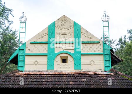 Cheraman Juma Masjid or Mosque in Kodungallur, Kerala, oldest Mosque in ...
