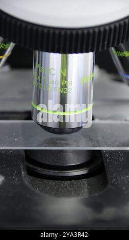 Close-up of the microscope stage Stock Photo - Alamy