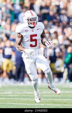 SOUTH BEND, IN - OCTOBER 12: Notre Dame Fighting Irish RB Devyn Ford ...