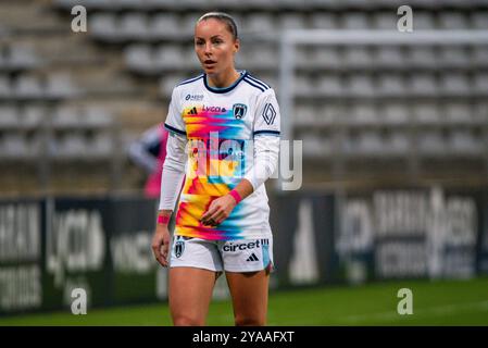Margaux Le Mouel of Paris FC, Mathilde Bourdieu of Paris FC and Celina ...