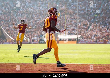 Penn State wide receiver Kyron Hudson (1) makes a touchdown catch past ...