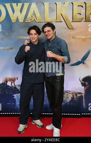 Schauspieler Emile Cherif kommt zur Filmpremiere von Woodwalkers 2 in ...