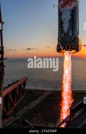 A SpaceX Super Heavy booster launches Starship at 6:30 PM CDT on its ...