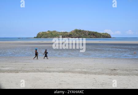 Nosy Tanga islet seen from Nosy Be. Madagascar Stock Photo - Alamy