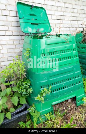 Plastic Composters Bins Composting Garden Waste Stock Photo - Alamy