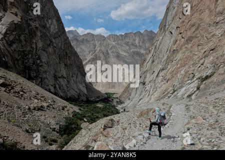 Trekking in the beautiful Nangma Valley (Yosemite of Pakistan), Kanday ...