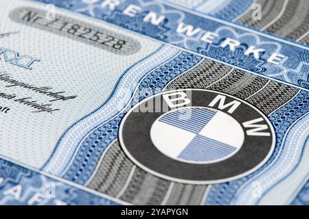 Aktie der BMW im Detail Eine Aktie der BMW Bayerischen Motoren Werke ...