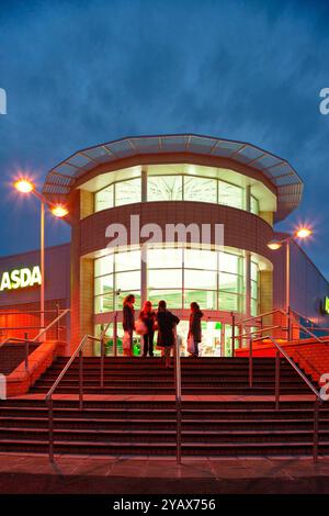 Asda Superstore at Chesser, Edinburgh, Scotland in 2003 Stock Photo - Alamy