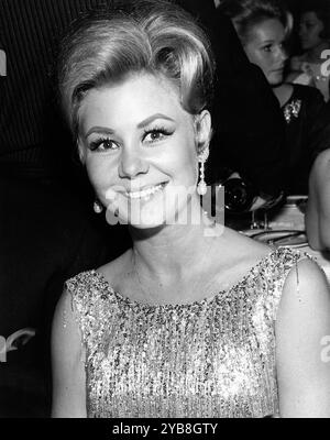 **FILE PHOTO** Mitzi Gaynor Has Passed Away. Mitzi Gaynor and Husband ...