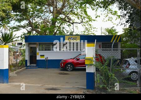 Mauritius post office building, street view Stock Photo - Alamy