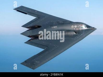 AMERICAN NORTHROP B-2 SPIRIT STEALTH BOMBER showing the the engine ...