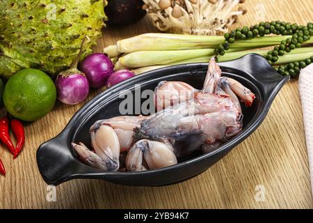 Delicous fresh raw uncooked frog in the bowl Stock Photo - Alamy