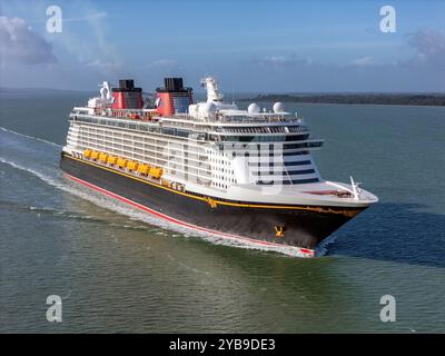 Aerial view of the Dream class cruise ship Disney Dream operated by ...