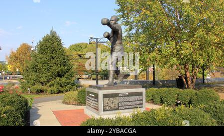 Larry Holmes Statue, famous professional boxer, world heavyweight ...