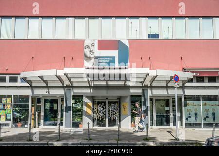 International Lomonossow School, Genthiner Straße, Schöneberg ...