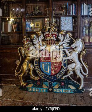 British Monarchy. The Royal Coat of Arms of the Monarch of the United ...