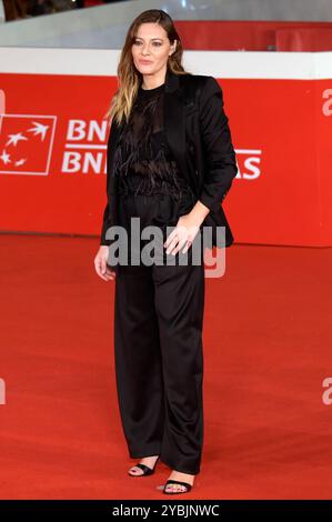 Giulia Perulli bei der Premiere der Disney+ Miniserie 'Avetrana - Qui ...