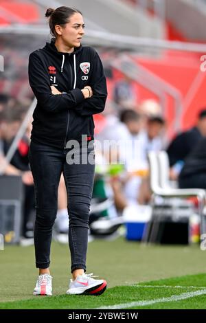 Trainerin Sabrina Wittmann (FC Ingolstadt) beim Interview, TV ...