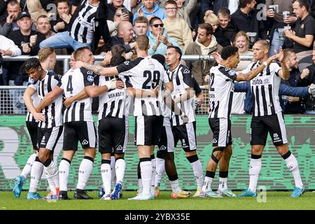 ALMELO - Luka Kulenovic of Heracles Almelo scores the 0-1 during the ...