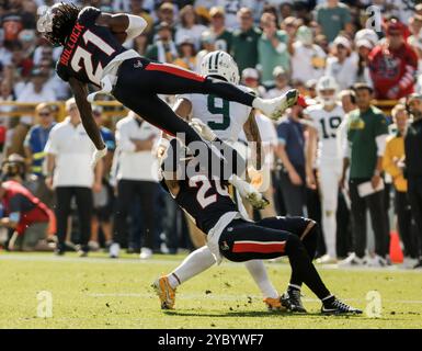Houston Texans safety Calen Bullock (21) defends during the first half ...
