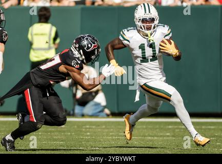 Houston Texans wide receiver Jayden Higgins (81) and cornerback Stephen ...