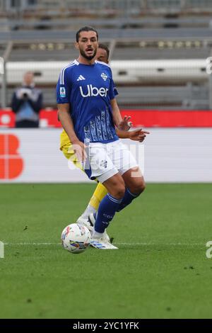 Como 1907's Alberto Dossena in action during the Serie A Enilive 2024/ ...