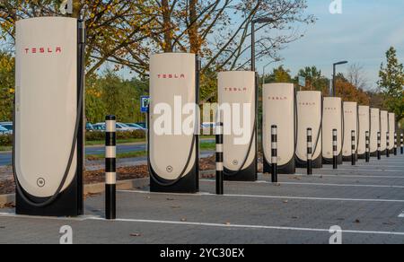 Tesla charging station equipped with the latest generation of ...