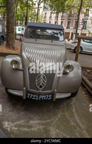 Vintage French cars, in and around central Paris, France Stock Photo ...