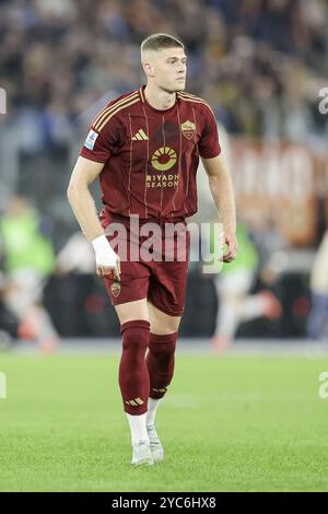Romaâ??s Ukrainian forward Artem Dovbyk celebrates after scoring a goal ...