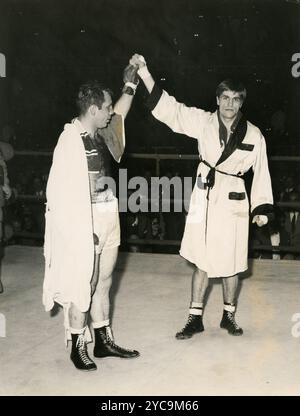 Italian boxer Nino Benvenuti and American boxer Emile Griffith fight ...