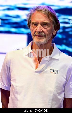 Sir James Arthur Radcliffe, AKA Jim Radcliffe, on stage at the Louis ...