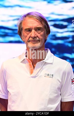 Sir James Arthur Radcliffe, AKA Jim Radcliffe, on stage at the Louis ...